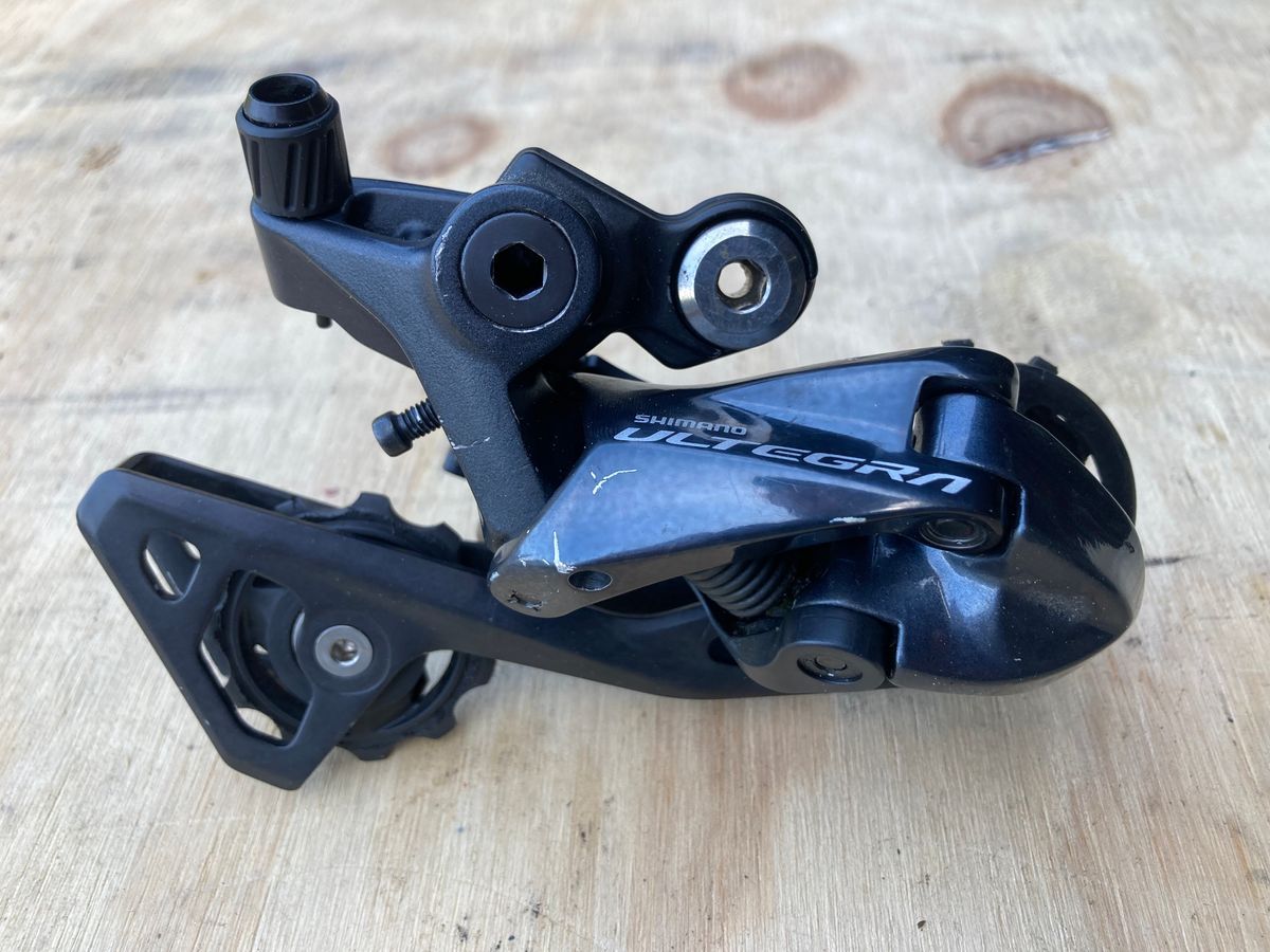 Shimano Ultegra RD-R8000-GS Rear Derailleur - 11 Speed, Medium Cage ...